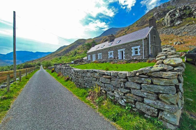 Hostel originally built for quarrymen now on market for only third time ...