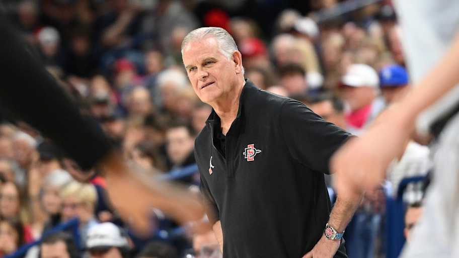 San Diego State basketball offers Arizona point guard
