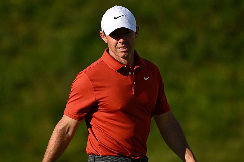 Rory McIlroy hits two balls at once in 'ridiculous' Open Championship ...