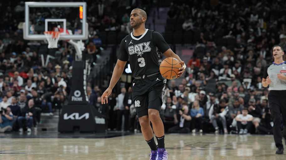 Clippers Executive Opens the Door to Reunion With Chris Paul
