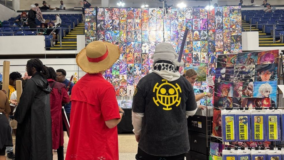 Really Cool Comic Con: cosplay, celebrities, cards and more