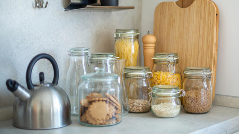 This Unique Way Of Storing Kitchen Jars Opens Up Tons Of Countertop Space