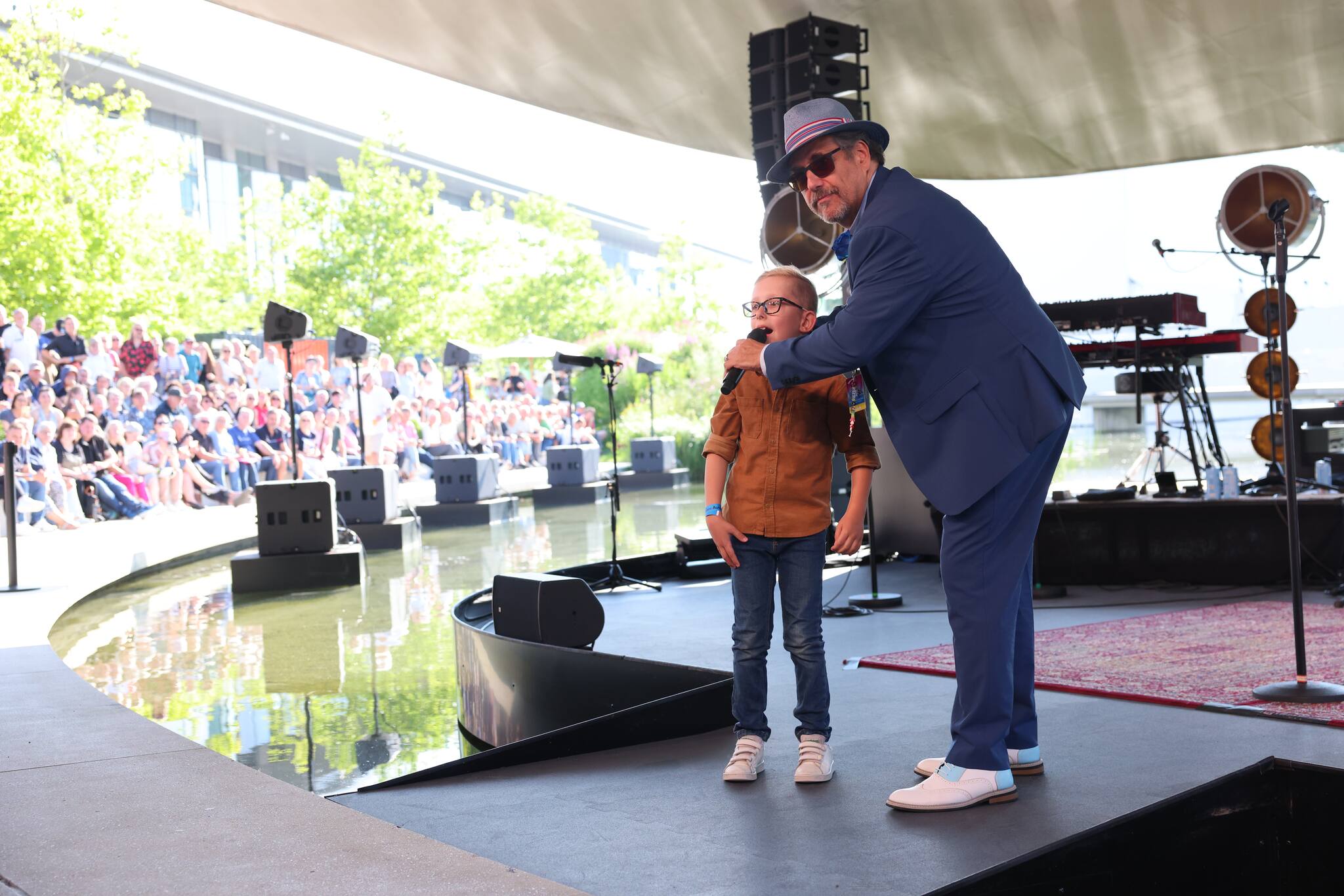 Stefanie Heinzmann in der Autostadt