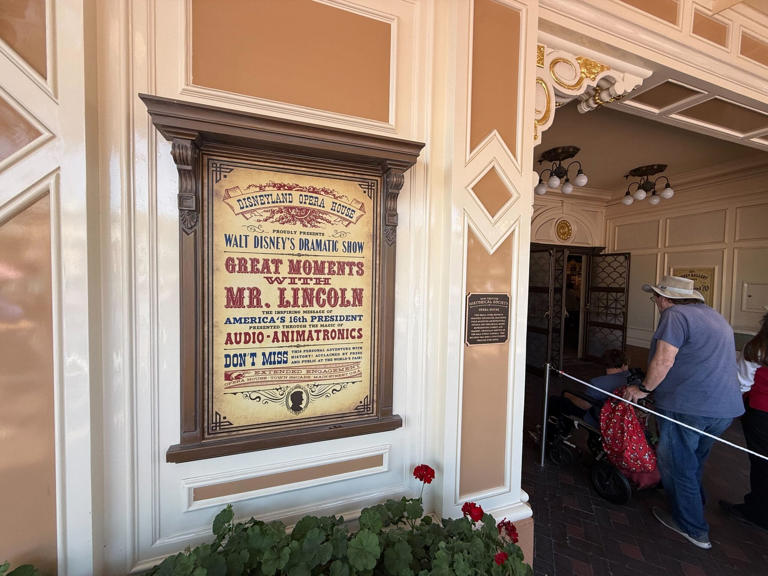 PHOTOS: Historical Plaque Added to Main Street Opera House at Disneyland