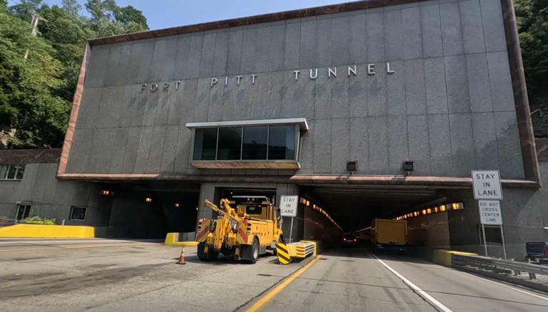 Dispatch: 1 hospitalized after crash outside Fort Pitt Tunnel, lanes ...