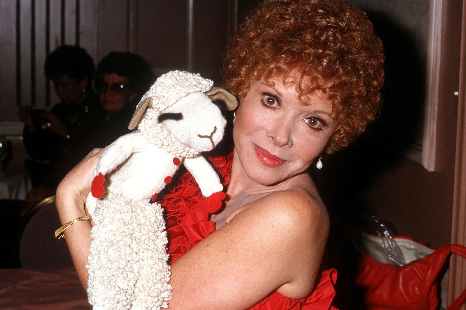 Lamb Chop Ventriloquist Shari Lewis' Daughter Recalls Her Heartbreaking Final Weeks After Cancer ...
