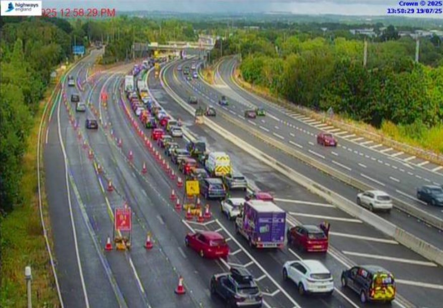 M27 crash involved four vehicles as police give update