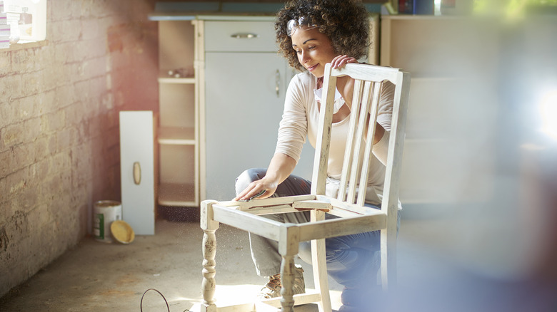 Don't Throw Out Old Chairs: Try This Adorable DIY Bathroom Storage Instead