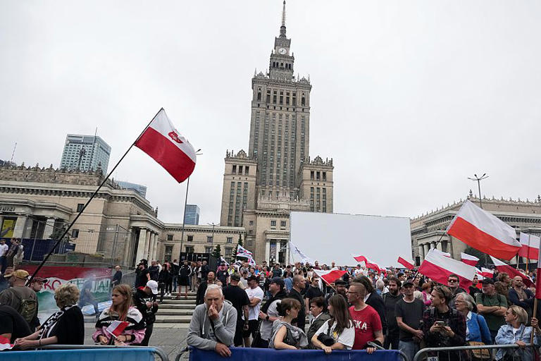 Anti-immigration demonstrations take place in more than 80 cities ...