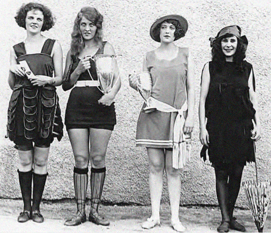 24 Vintage Photos That Perfectly Capture the Roaring Twenties