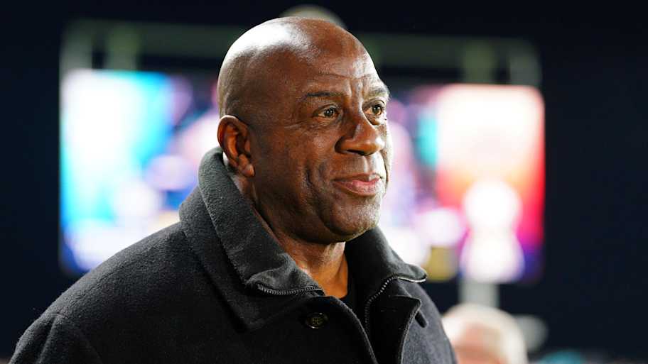 Famous Comedian Goes Viral For Hilarious Magic Johnson Joke