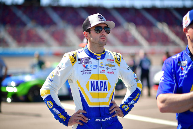 Chase Elliott to start Cup Series race at Dover on pole after practice ...