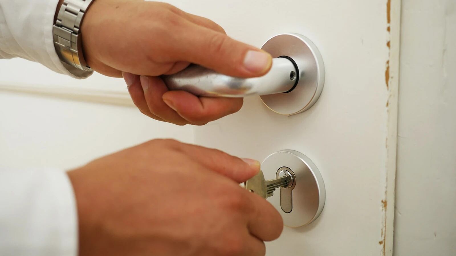 Proverbio de la filosofía china: “La puerta mejor cerrada es aquella ...