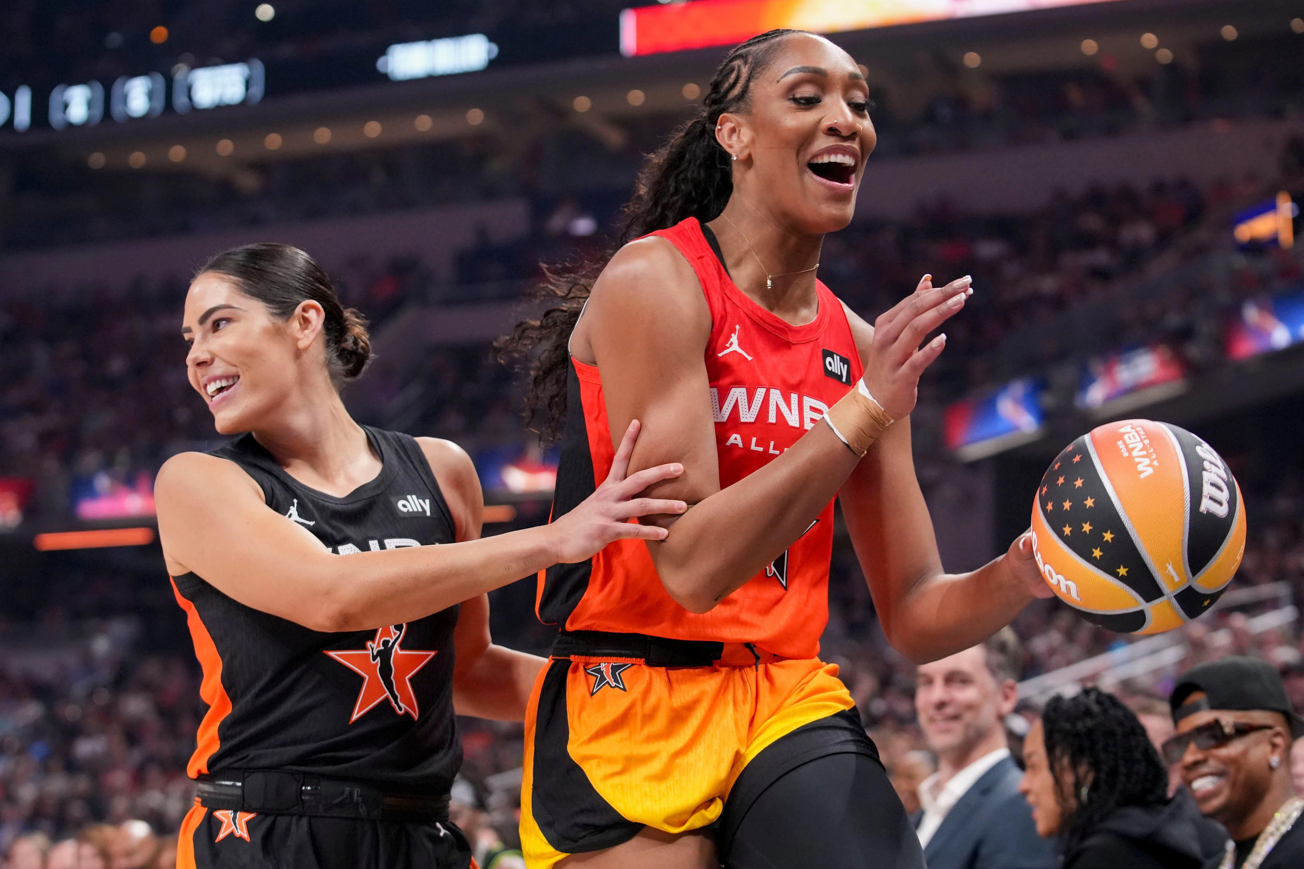Kelsey Plum tells StudBudz joke with Courtney Williams in ABC interview ...