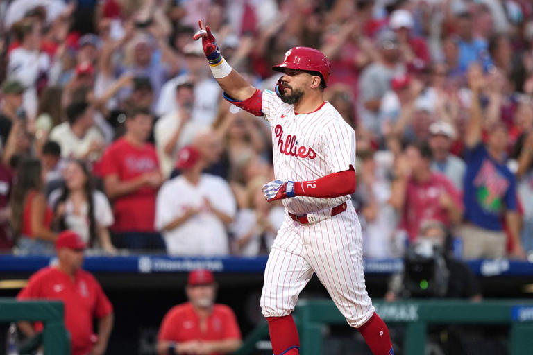 Grand slam de Schwarber y jonrón de Harper llevan a Filis a victoria 9 ...