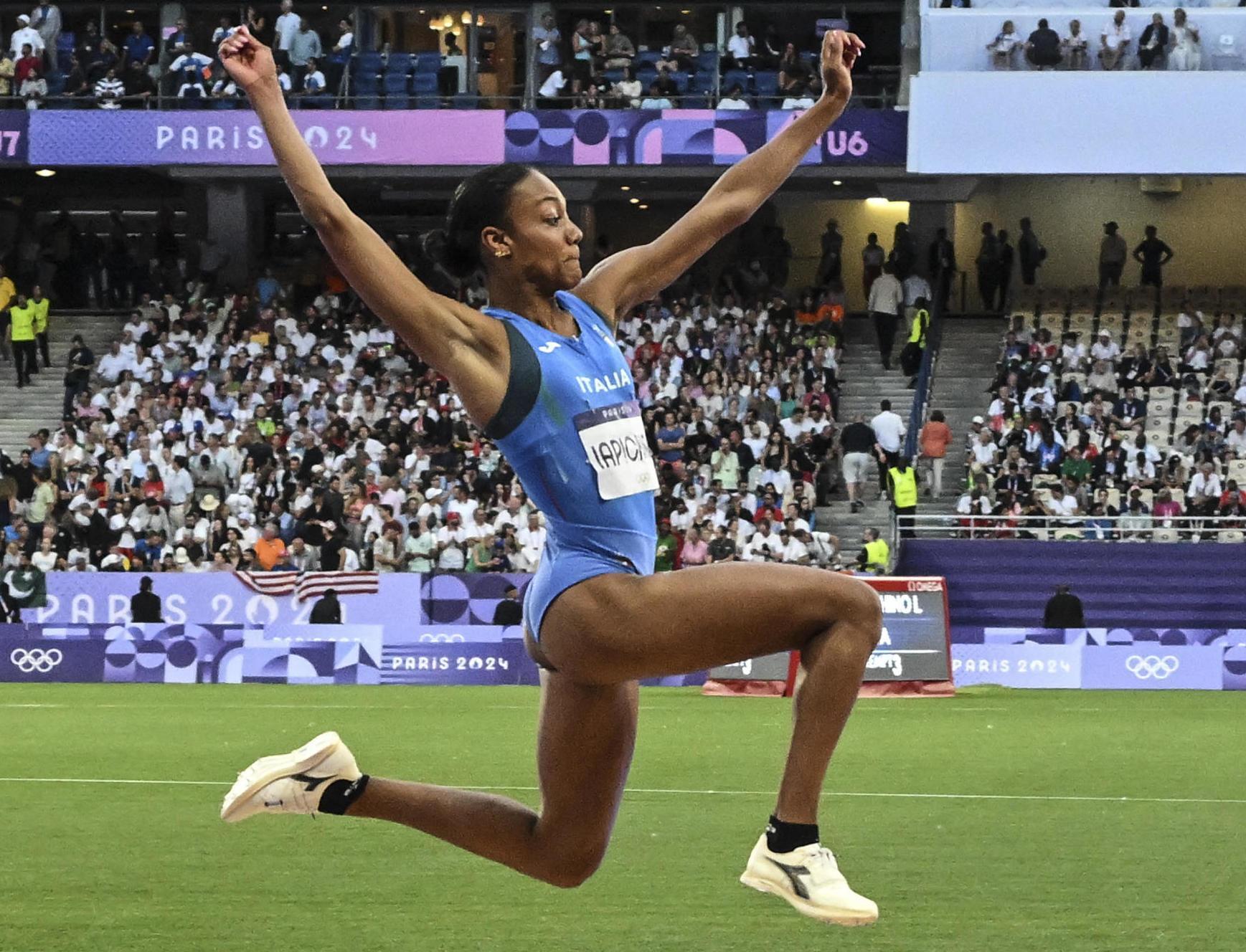 Larissa, un volo con beffa