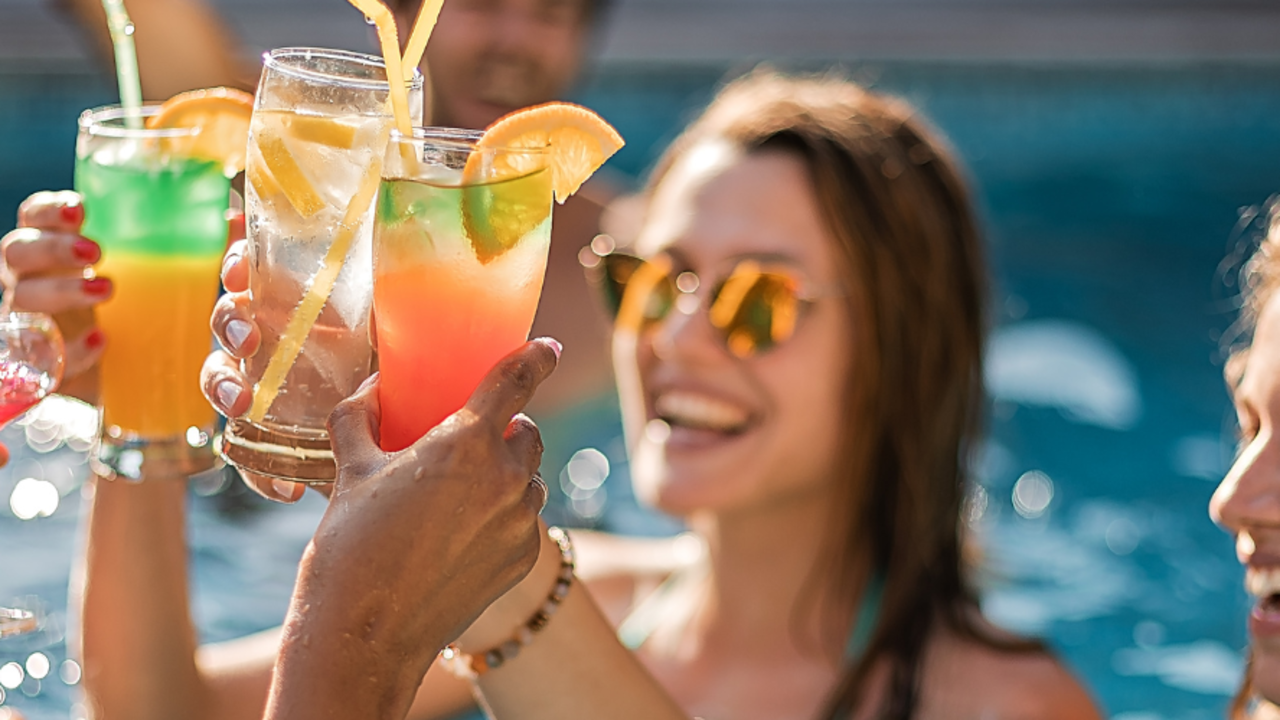 Summer Drinking Poses A Health Risk You May Not Be Aware Of: Why Heat ...