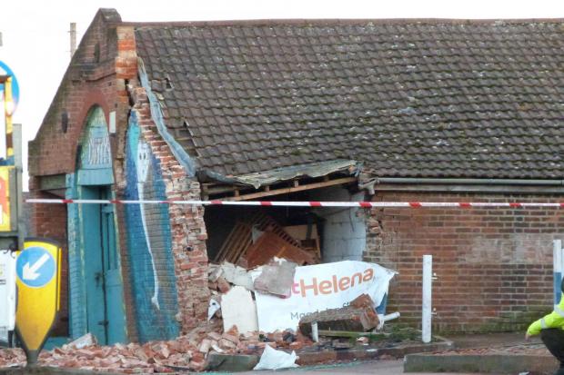 Taxi driver who called 999 after Magdalen Street crash thought car was ...