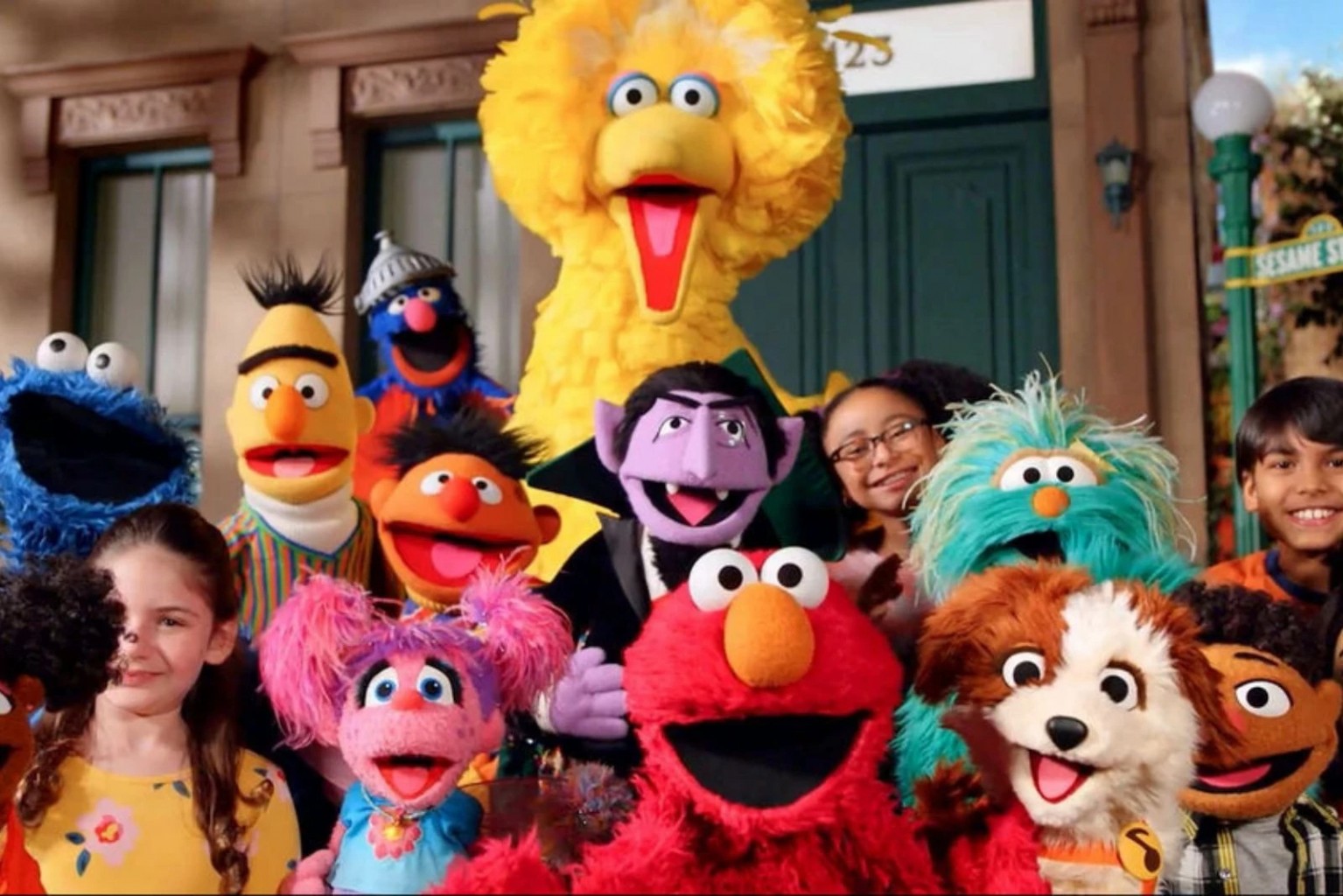 Sesame Street ยืนหยัดเพื่อเด็ก สู้มีมสมองเน่ายุค Gen Alpha