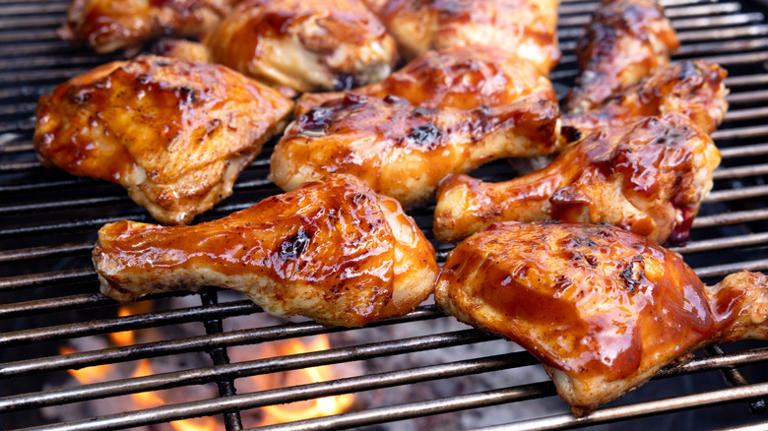 The Absolute Best Way To Season BBQ Chicken For Maximum Flavor ...