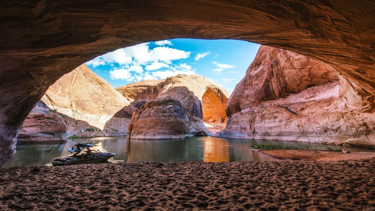 Ruins, Caves, and Slot Canyons by Boat