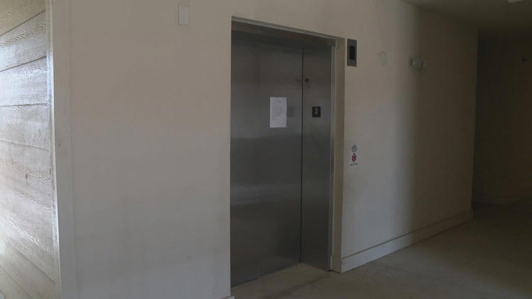 ‘You feel like you’re just in prison’ | Elevators at Sugar Land senior ...