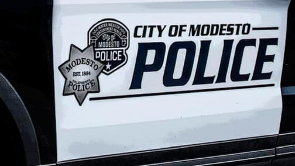 Modesto man dies after 3-vehicle crash that shut down road for hours