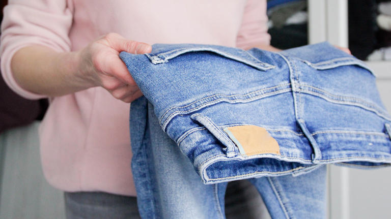 Why Reusing Denim As A Mop Is An Excellent Cleaning Choice