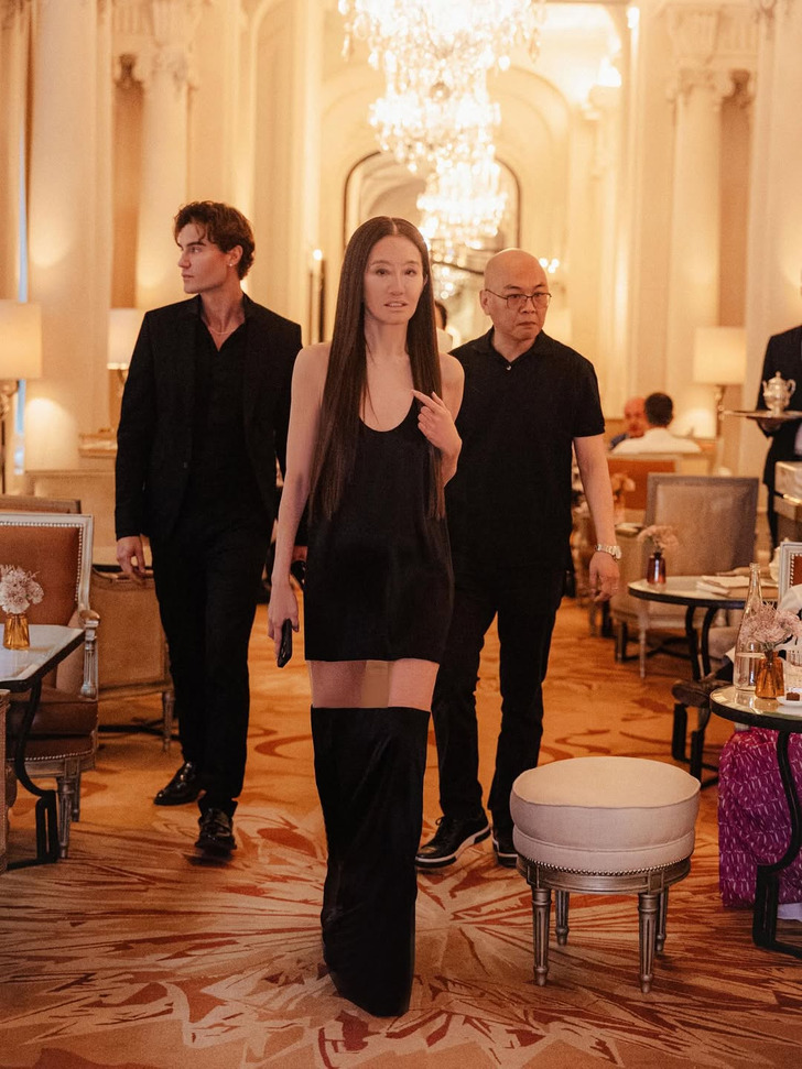 “Worrisome!” At 76, Vera Wang Debuts a New Look — and Reactions Are Mixed