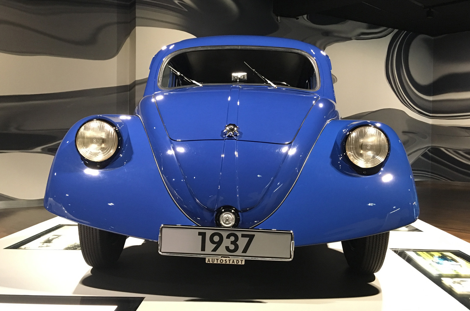 Schatten van het officiële Volkswagen museum