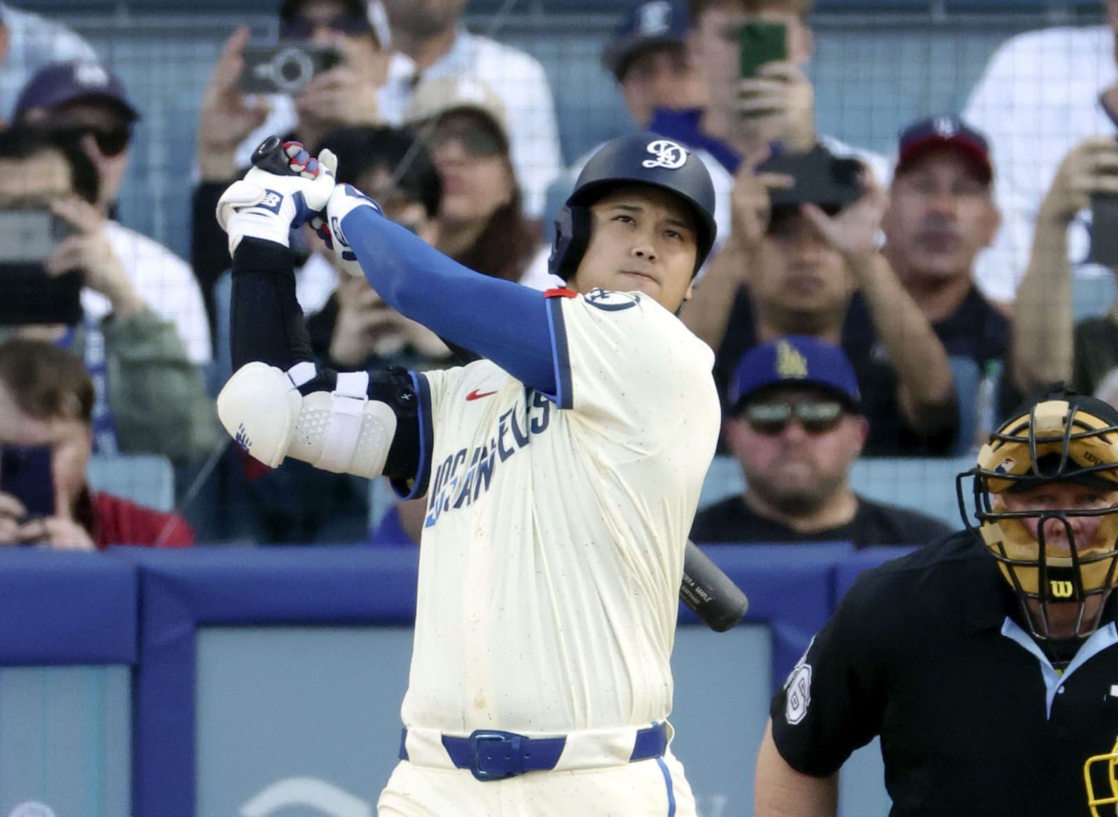 Baseball: Ohtani hits 33rd home run as Dodgers fall 8-7 to Brewers