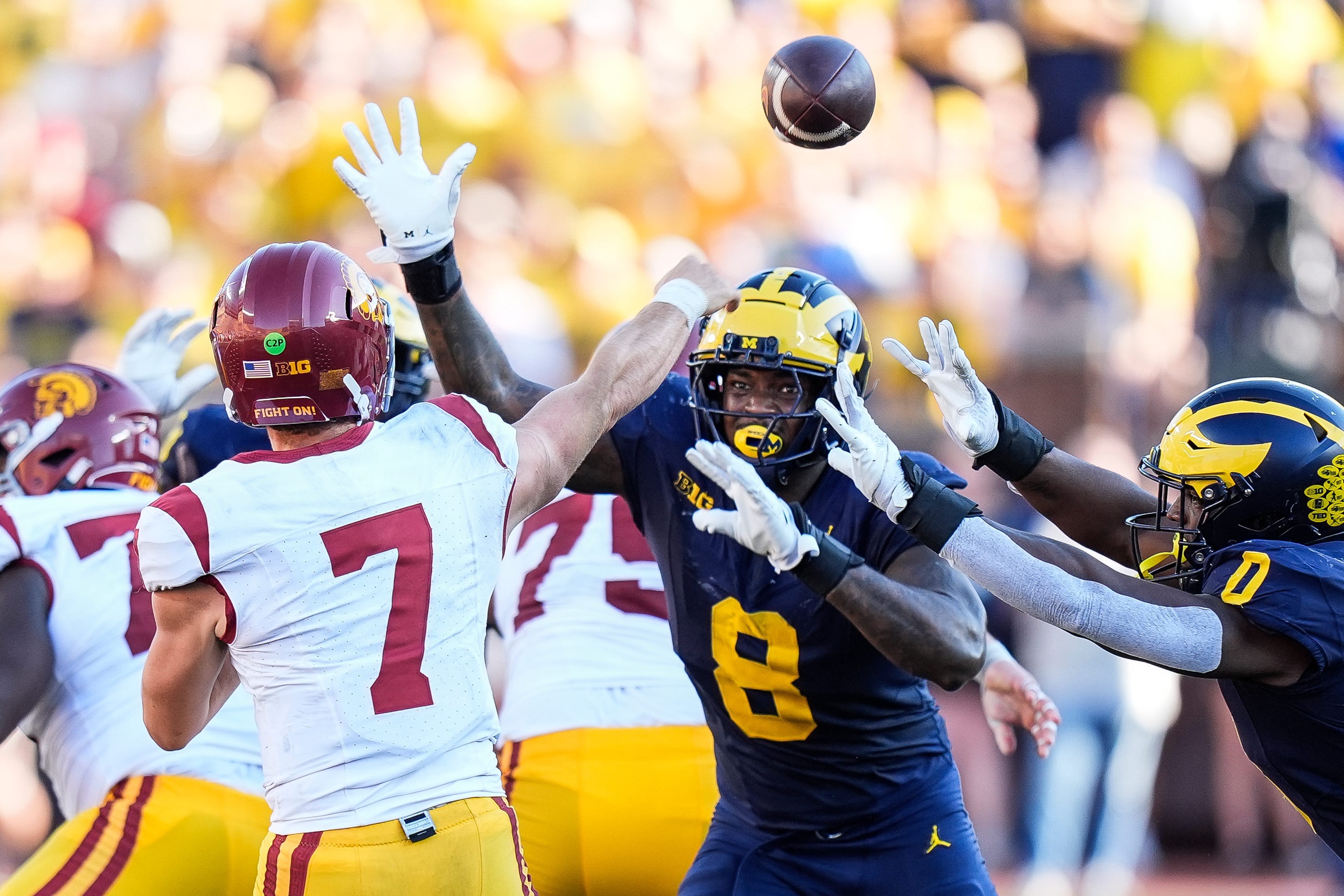 Ranking all 18 Big Ten pass-rushing groups from worst to first