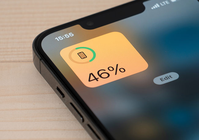 These 4 Charging Mistakes Are ‘Killing’ Your iPhone’s Battery Faster ...