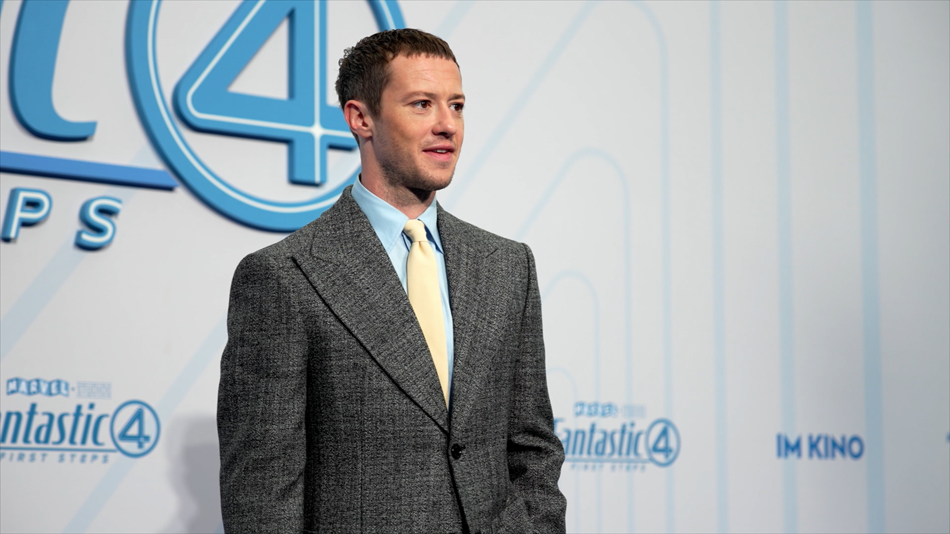 Joseph Quinn appelé "le prochain Downey Jr." par le réalisateur des ...