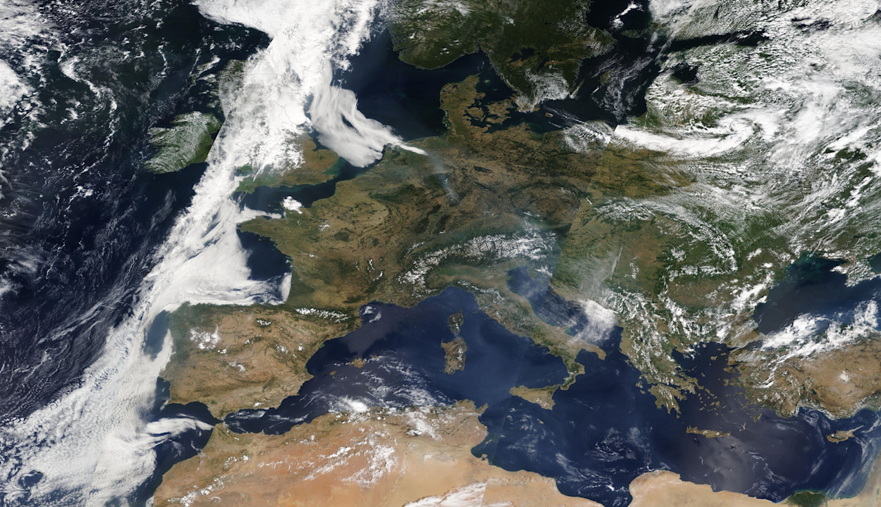 The 2003 heat wave in Europe killed more than 30,000 people
