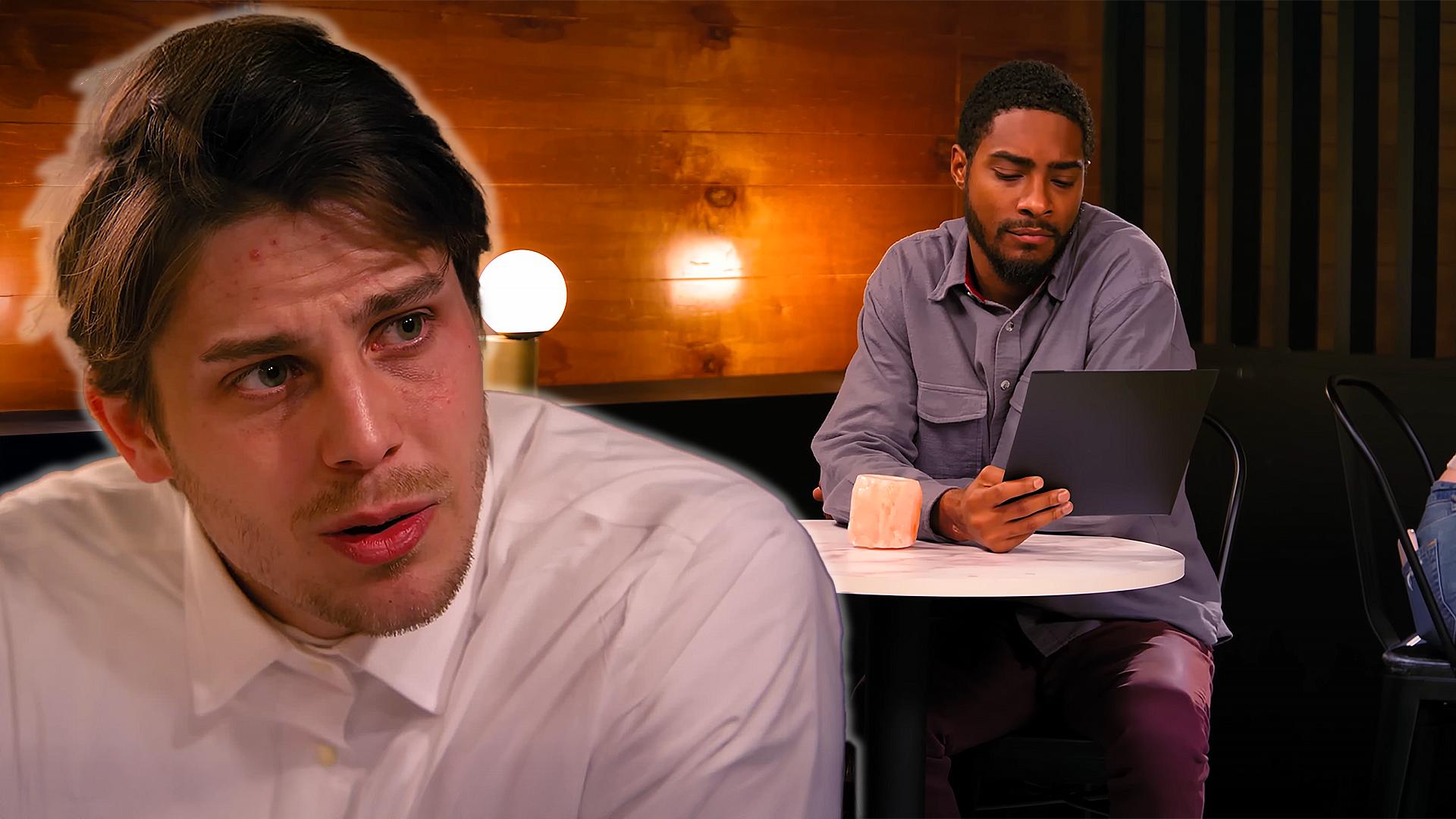 Waiter refuses to serve a poor customer 😱