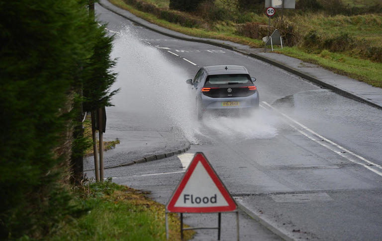 Northern Ireland weather: Met Office heightens weather warning to amber ...