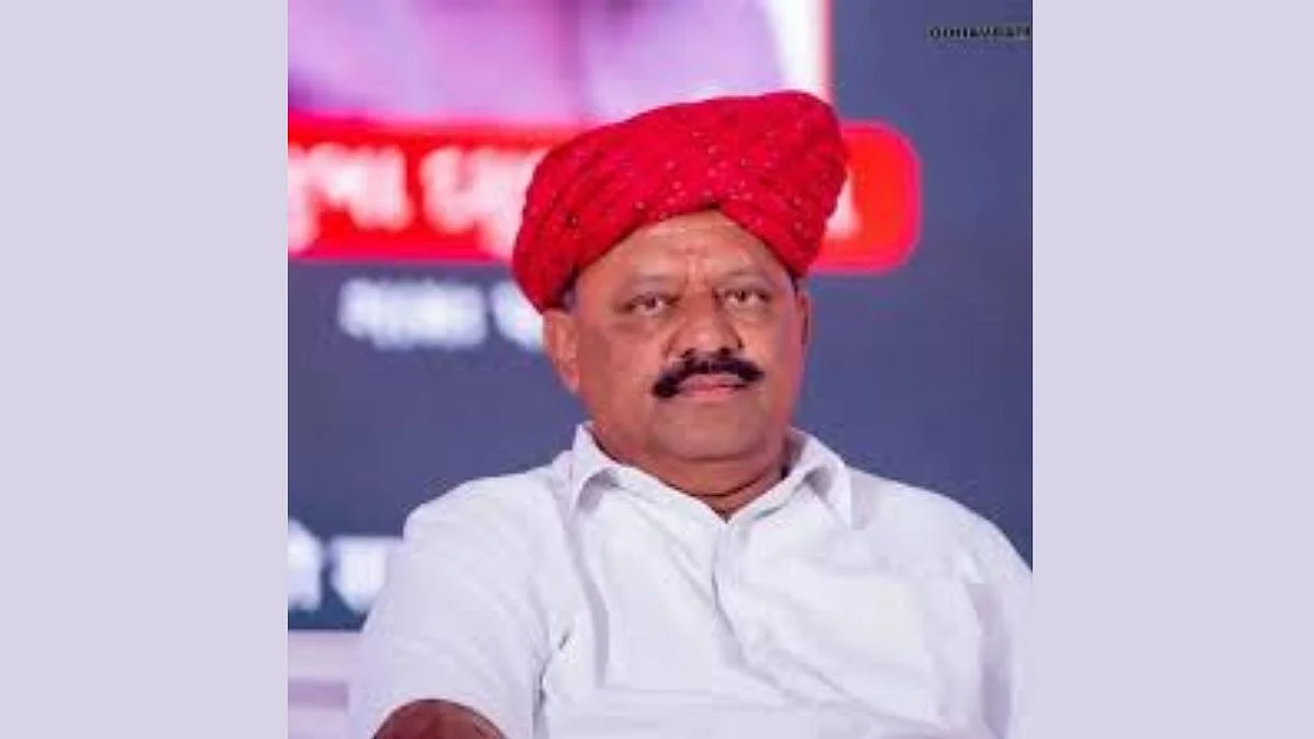 Gujarat MLA Threatened By MNS Workers Over Gujarati Signboard In Mumbai