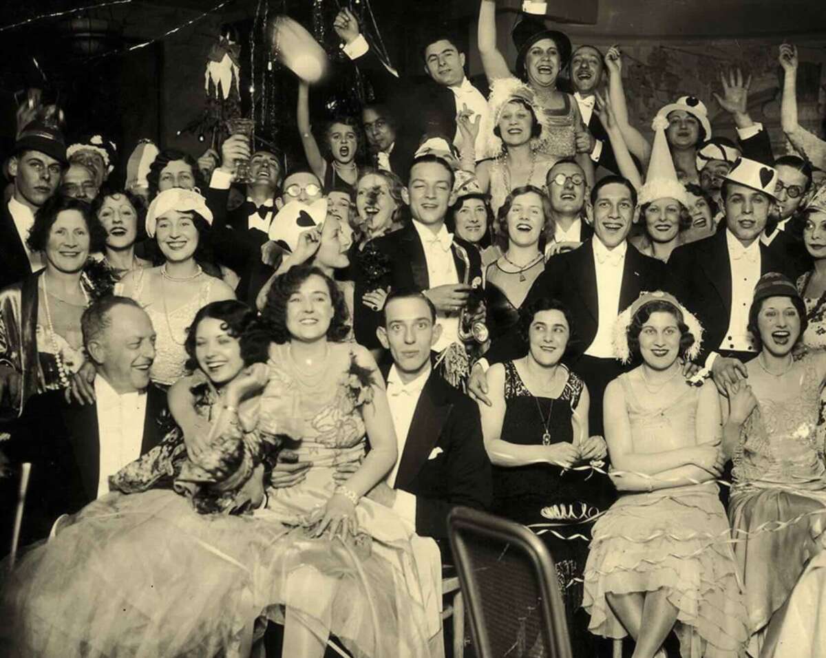 24 Vintage Photos That Perfectly Capture 1929