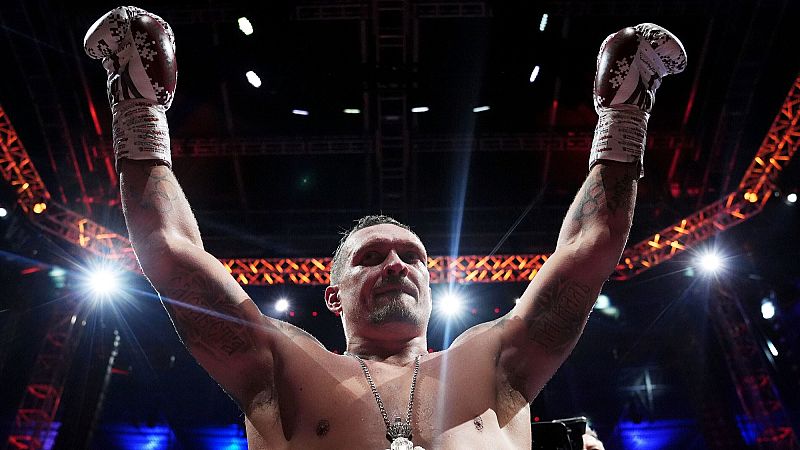 Boxing: Usyk reclaims undisputed heavyweight crown after crushing ...