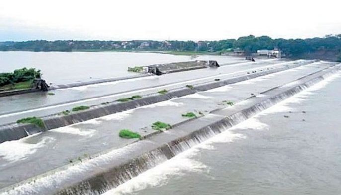 Ipo, Bustos dams discharge water