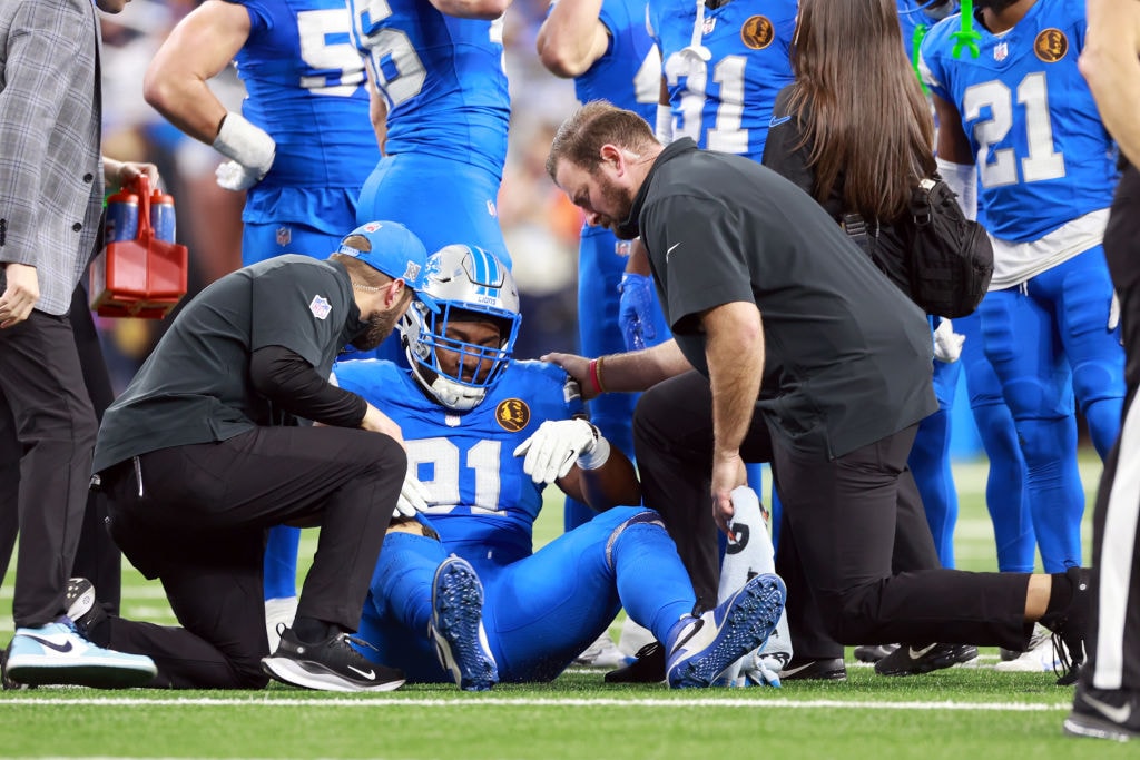 Levi Onwuzurike to Miss Entire 2025 NFL Season After ACL Surgery, Confirms Dan Campbell