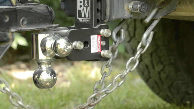 What Is The Correct Way To Hook Up Trailer Chains When Towing (And Why ...