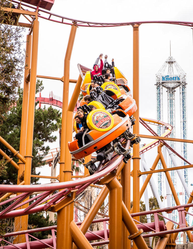 Guide to Knott's Berry Farm: Best rides + top tips!