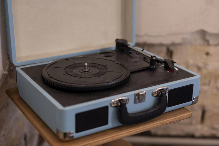 9 VERY Valuable Vintage Items Hiding in Your House Right Now