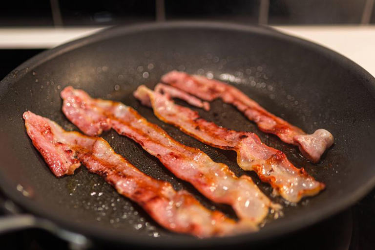 You're cooking bacon wrong – adding 45p ingredient makes it much crispier