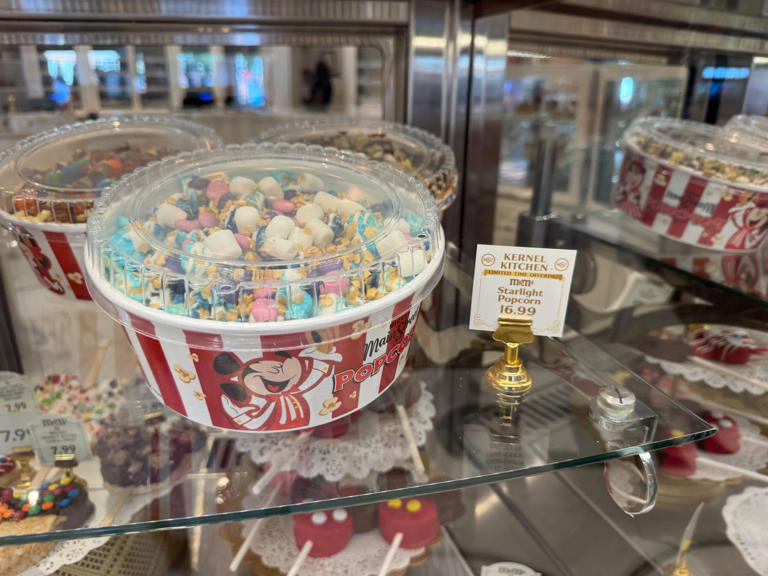 REVIEW: Disney Starlight Popcorn Mix with M&M's in Magic Kingdom