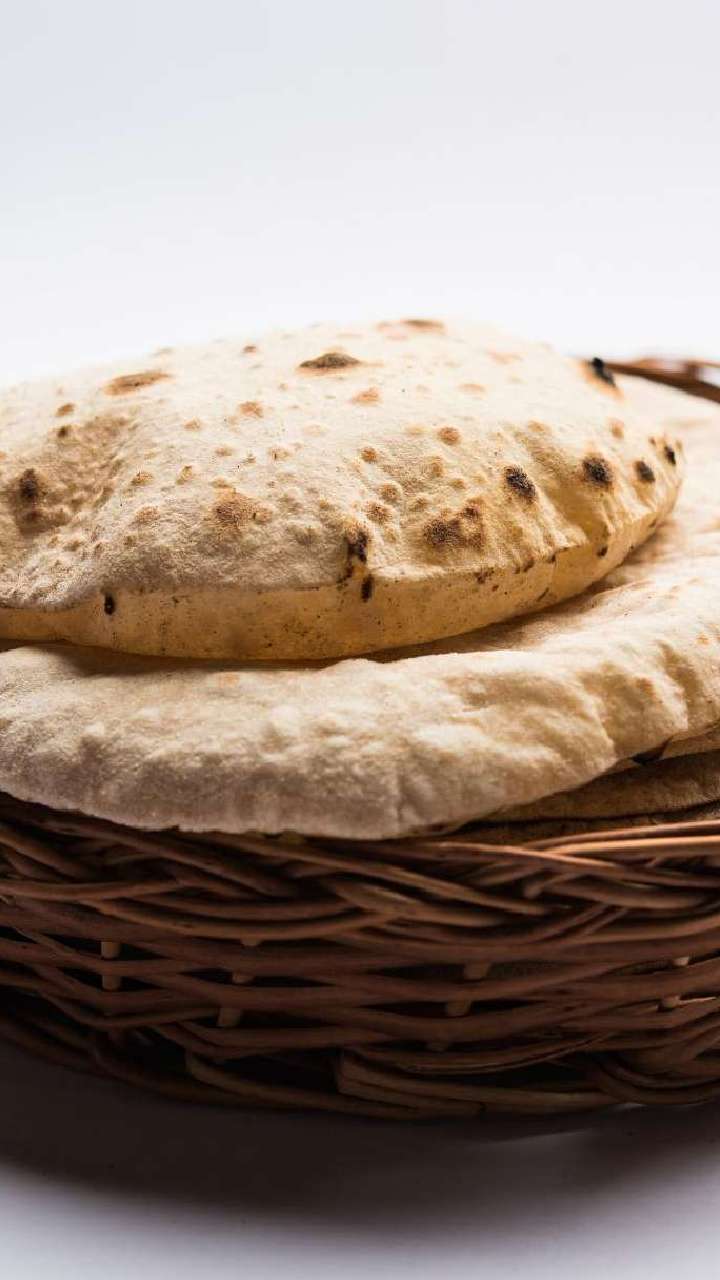 Wheat Roti Vs Jowar Roti: Which Is Better for your Daily Diet?