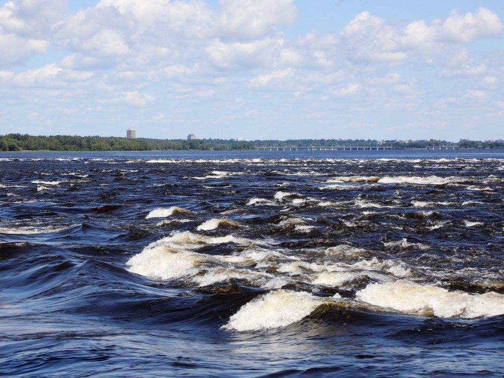 How to stay safe near the Ottawa River's Deschênes Rapids