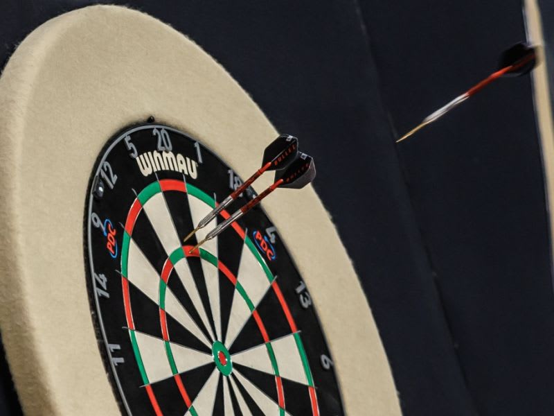 Darts World Matchplay 2025 via Live-Stream und TV: Spielplan und ...